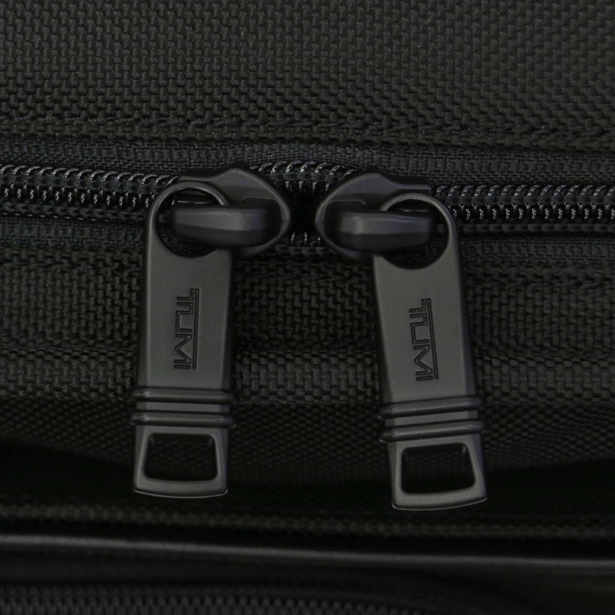 正規品5年保証】TUMI トゥミ Alpha3 コンパクト・ラージ 正規品5年保証】TUMI トゥミ Alpha3 コンパクト・ラージ